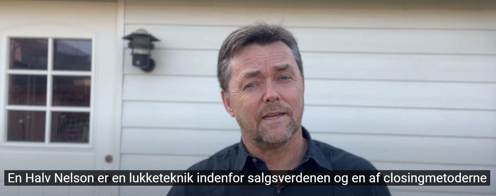 Lukketeknikken "En halv nelson" er effektiv, når du møder krav fra dine ...